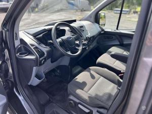 Pelēks Ford Tourneo Custom 2015 Kretinga, ar dzinēja tilpumu 2.20 L un nobraukumu 240 tūkst. km par 10999 €, foto 23 vietnē AUTOMOTO.COM.LV