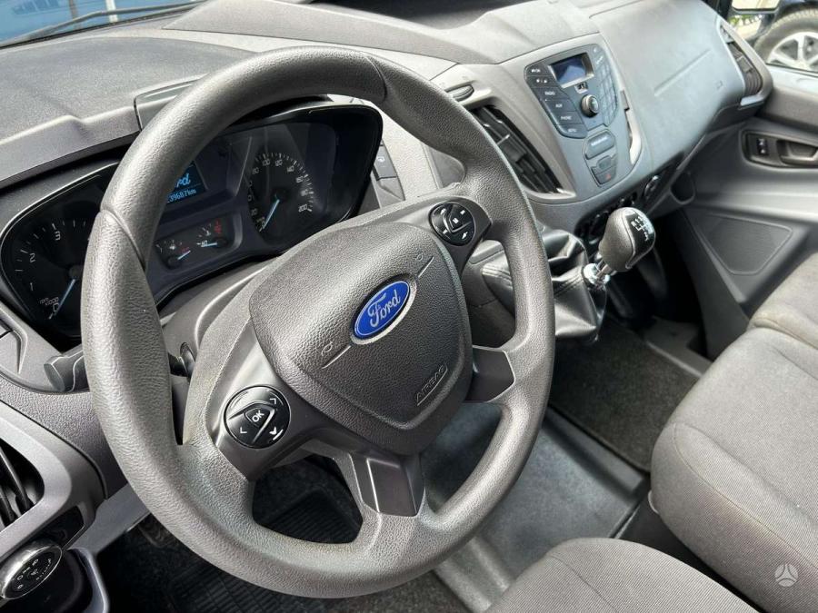 Pelēks Ford Tourneo Custom 2015 Kretinga, ar dzinēja tilpumu 2.20 L un nobraukumu 240 tūkst. km par 10999 €, foto 25 vietnē AUTOMOTO.COM.LV