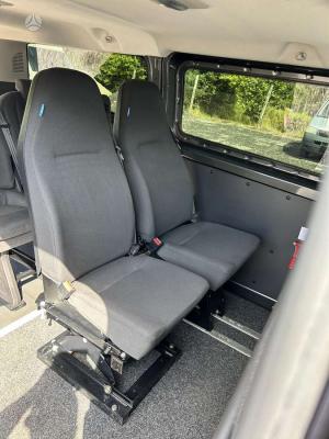 Pelēks Ford Tourneo Custom 2015 Kretinga, ar dzinēja tilpumu 2.20 L un nobraukumu 240 tūkst. km par 10999 €, foto 32 vietnē AUTOMOTO.COM.LV