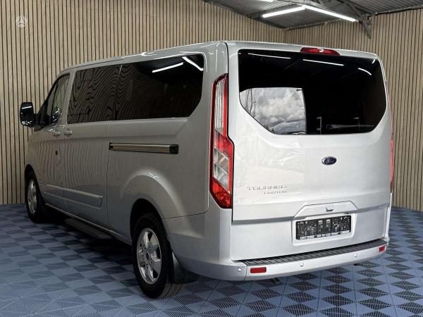 Pelēks Ford Tourneo Custom 2017 Marijampole, ar dzinēja tilpumu 2.00 L un nobraukumu 119 tūkst. km par 15900 €, foto 5 vietnē AUTOMOTO.COM.LV