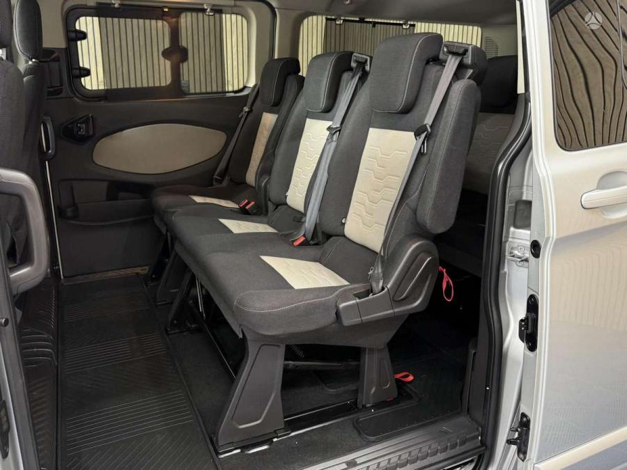 Grey Ford Tourneo Custom 2017 in Marijampole, with an engine capacity of 2.00 L and mileage of 119 thousand km for 15900 €, photo 15 on AUTOMOTO.COM.LV