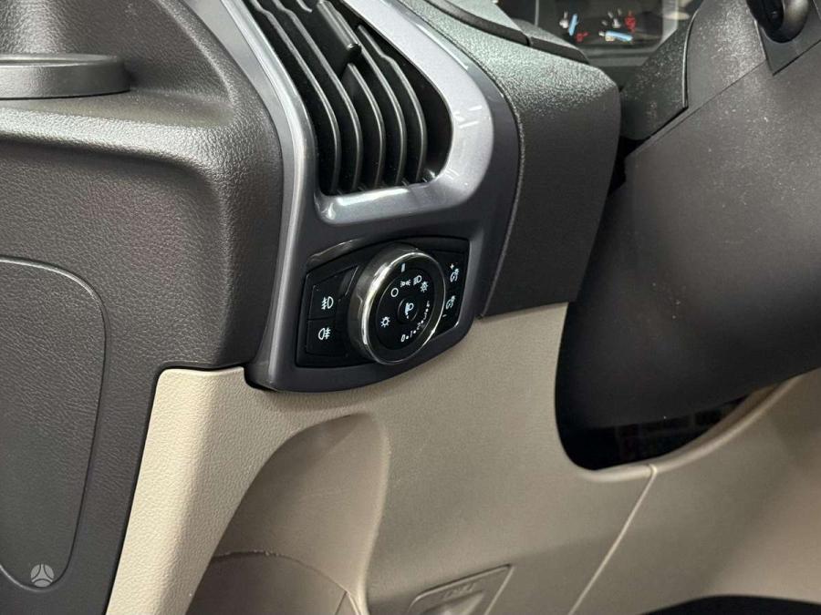 Grey Ford Tourneo Custom 2017 in Marijampole, with an engine capacity of 2.00 L and mileage of 119 thousand km for 15900 €, photo 22 on AUTOMOTO.COM.LV