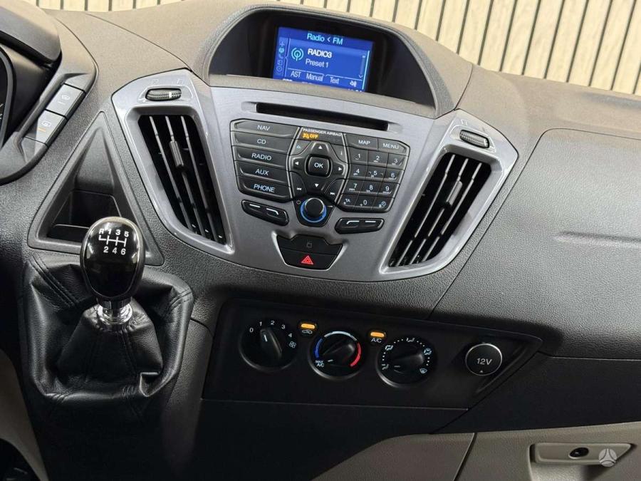 Grey Ford Tourneo Custom 2017 in Marijampole, with an engine capacity of 2.00 L and mileage of 119 thousand km for 15900 €, photo 29 on AUTOMOTO.COM.LV