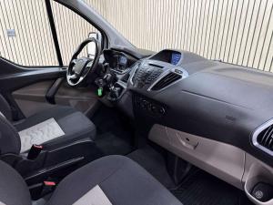 Grey Ford Tourneo Custom 2017 in Marijampole, with an engine capacity of 2.00 L and mileage of 119 thousand km for 15900 €, photo 30 on AUTOMOTO.COM.LV