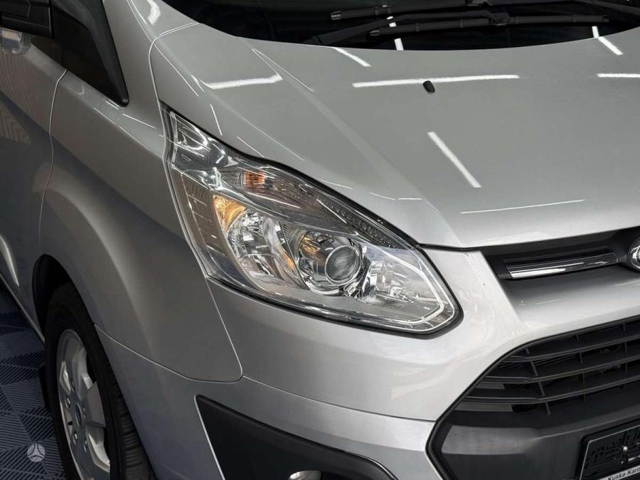 Grey Ford Tourneo Custom 2017 in Marijampole, with an engine capacity of 2.00 L and mileage of 119 thousand km for 15900 €, photo 31 on AUTOMOTO.COM.LV