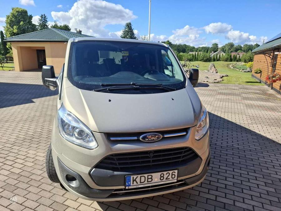 Grey Ford Tourneo Custom 2018 in Naujoji Akmene, with an engine capacity of 2.00 L and mileage of 114 thousand km for 17500 €, photo 1 on AUTOMOTO.COM.LV