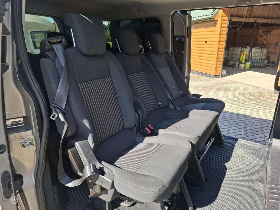Grey Ford Tourneo Custom 2018 in Naujoji Akmene, with an engine capacity of 2.00 L and mileage of 114 thousand km for 17500 €, photo 9 on AUTOMOTO.COM.LV