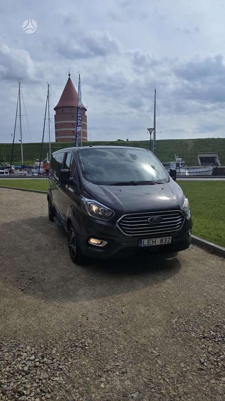 Grey Ford Tourneo Custom 2019 in Klaipeda, with an engine capacity of 2.00 L and mileage of 120 thousand km for 22700 €, photo 6 on AUTOMOTO.COM.LV