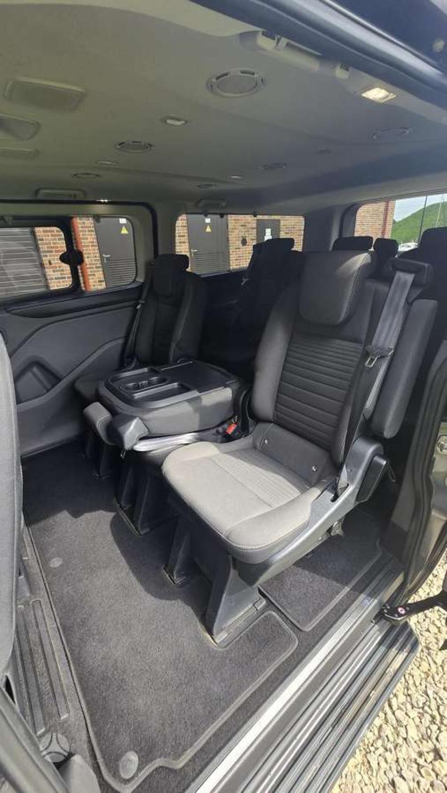 Grey Ford Tourneo Custom 2019 in Klaipeda, with an engine capacity of 2.00 L and mileage of 120 thousand km for 22700 €, photo 8 on AUTOMOTO.COM.LV