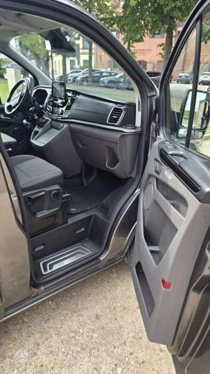 Grey Ford Tourneo Custom 2019 in Klaipeda, with an engine capacity of 2.00 L and mileage of 120 thousand km for 22700 €, photo 14 on AUTOMOTO.COM.LV