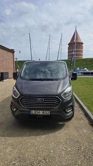 Grey Ford Tourneo Custom 2019 in Klaipeda, with an engine capacity of 2.00 L and mileage of 120 thousand km for 22700 €, photo 17 on AUTOMOTO.COM.LV