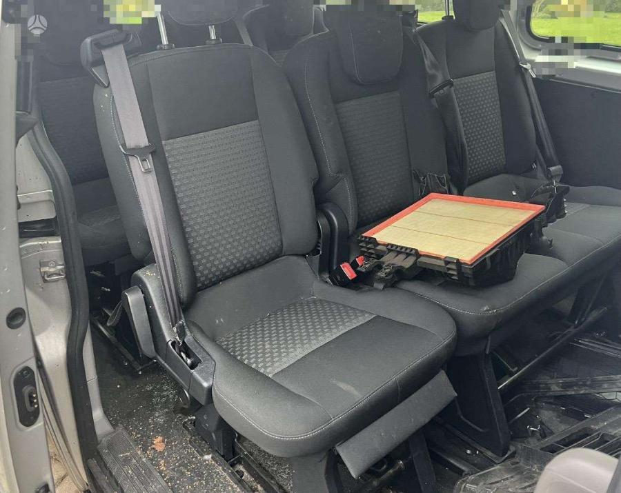Pelēks Ford Tourneo Custom 2020 Tauragė, ar dzinēja tilpumu 1.97 L un nobraukumu 99 tūkst. km par 8900 €, foto 5 vietnē AUTOMOTO.COM.LV