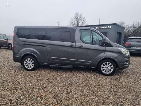 Grey Ford Tourneo Custom 2020 in Taurage, with an engine capacity of 2.00 L and mileage of 201 thousand km for 19360 €, photo 2 on AUTOMOTO.COM.LV