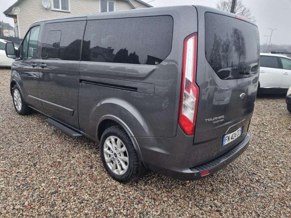Grey Ford Tourneo Custom 2020 in Taurage, with an engine capacity of 2.00 L and mileage of 201 thousand km for 19360 €, photo 6 on AUTOMOTO.COM.LV