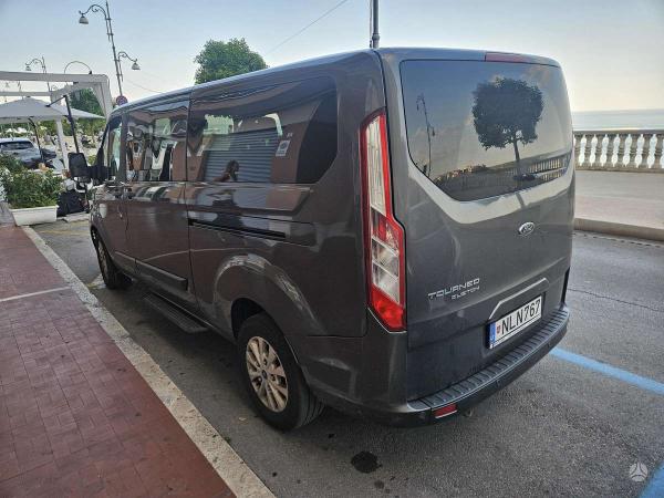 Grey Ford Tourneo Custom 2020 in Vilnius, with an engine capacity of 2.00 L and mileage of 167 thousand km for 22900 €, photo 6 on AUTOMOTO.COM.LV