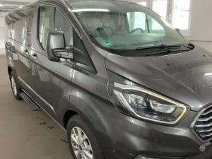 Grey Ford Tourneo Custom 2020 in Vilnius, with an engine capacity of 1.99 L and mileage of 186 thousand km for 21300 €, photo 4 on AUTOMOTO.COM.LV
