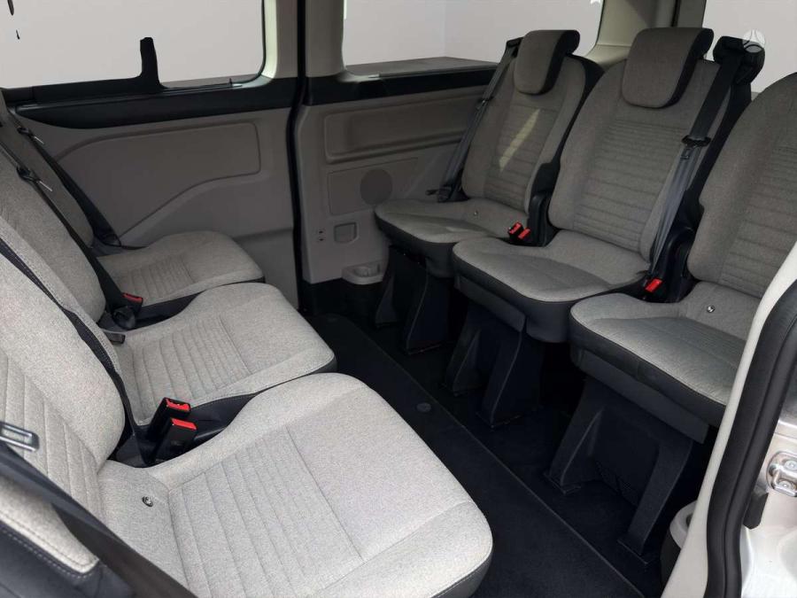 Pelēks Ford Tourneo Custom 2022 Kauņa, ar dzinēja tilpumu 2.00 L un nobraukumu 77 tūkst. km par 32999 €, foto 12 vietnē AUTOMOTO.COM.LV