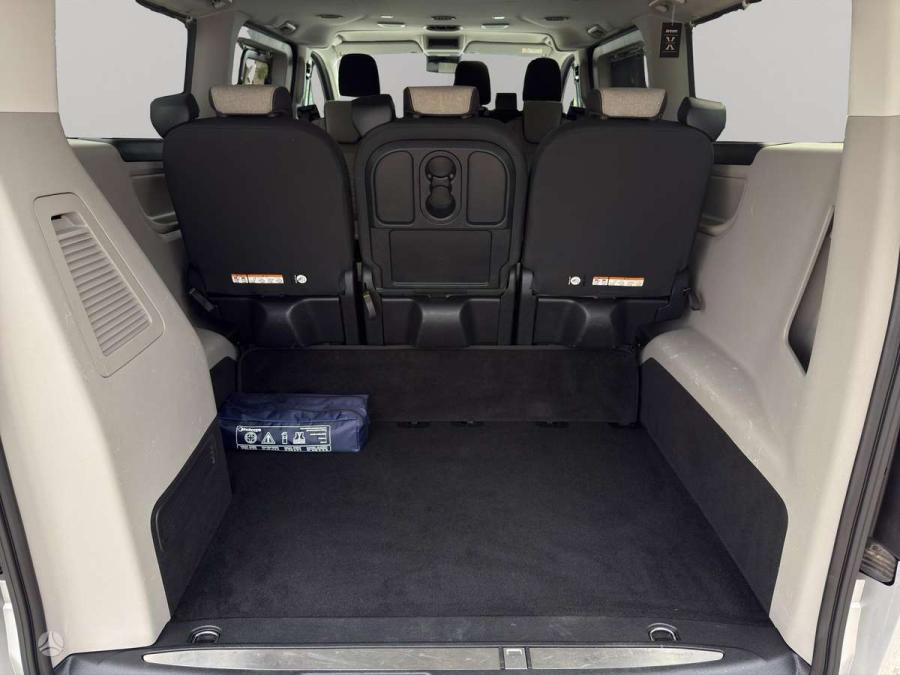 Pelēks Ford Tourneo Custom 2022 Kauņa, ar dzinēja tilpumu 2.00 L un nobraukumu 77 tūkst. km par 29999 €, foto 11 vietnē AUTOMOTO.COM.LV