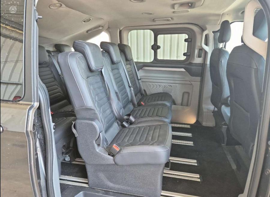 Grey Ford Tourneo Custom 2024 in Klaipeda, with an engine capacity of 2.00 L and mileage of 44 thousand km for 18300 €, photo 7 on AUTOMOTO.COM.LV