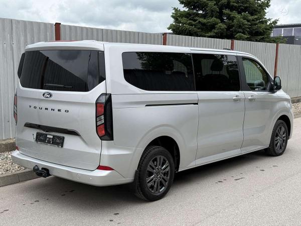 Pelēks Ford Tourneo Custom 2024 Vilkaviškis, ar dzinēja tilpumu 2.00 L un nobraukumu 9 tūkst. km par 42000 €, foto 5 vietnē AUTOMOTO.COM.LV
