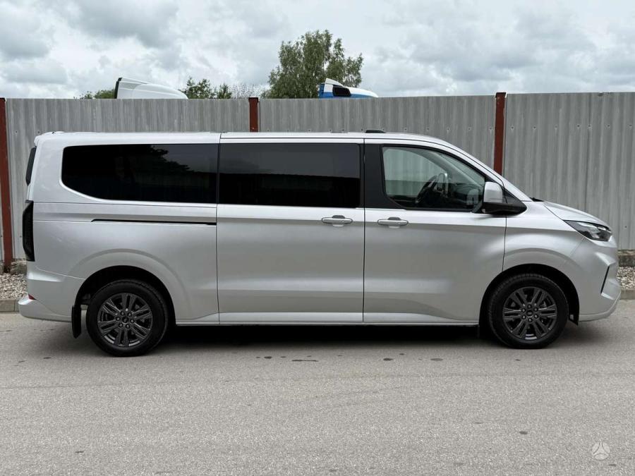 Pelēks Ford Tourneo Custom 2024 Vilkaviškis, ar dzinēja tilpumu 2.00 L un nobraukumu 9 tūkst. km par 42000 €, foto 7 vietnē AUTOMOTO.COM.LV