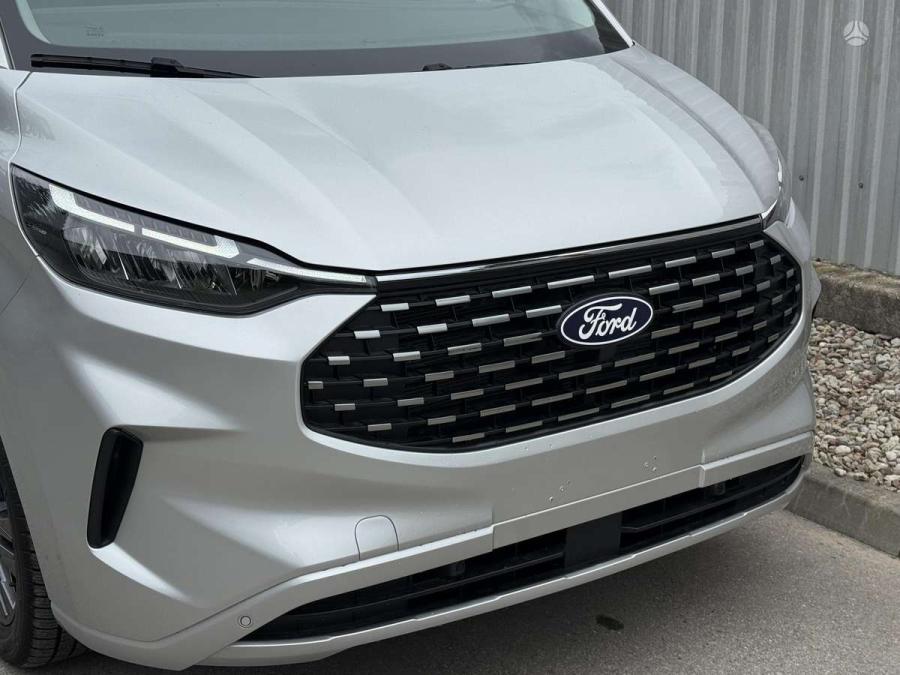Pelēks Ford Tourneo Custom 2024 Vilkaviškis, ar dzinēja tilpumu 2.00 L un nobraukumu 9 tūkst. km par 42000 €, foto 10 vietnē AUTOMOTO.COM.LV