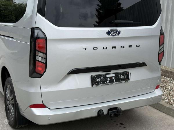Pelēks Ford Tourneo Custom 2024 Vilkaviškis, ar dzinēja tilpumu 2.00 L un nobraukumu 9 tūkst. km par 42000 €, foto 10 vietnē AUTOMOTO.COM.LV