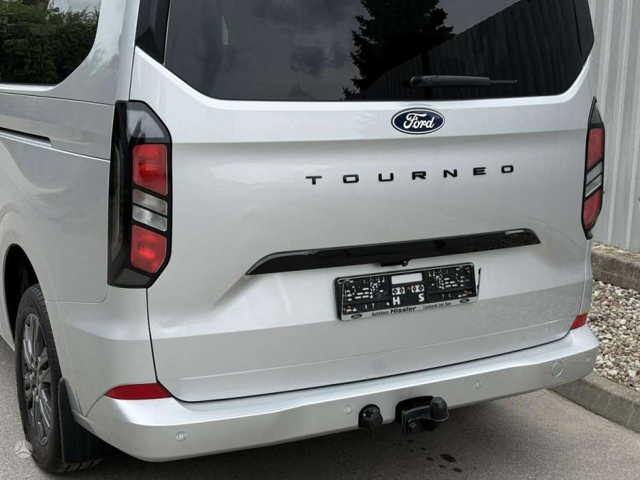 Pelēks Ford Tourneo Custom 2024 Vilkaviškis, ar dzinēja tilpumu 2.00 L un nobraukumu 9 tūkst. km par 42000 €, foto 11 vietnē AUTOMOTO.COM.LV