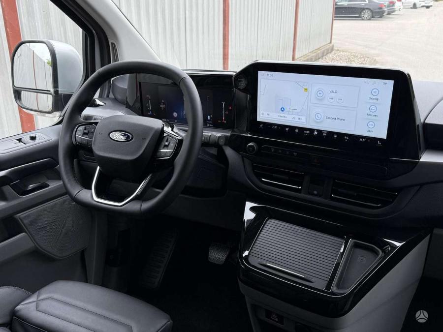 Pelēks Ford Tourneo Custom 2024 Vilkaviškis, ar dzinēja tilpumu 2.00 L un nobraukumu 9 tūkst. km par 42000 €, foto 15 vietnē AUTOMOTO.COM.LV