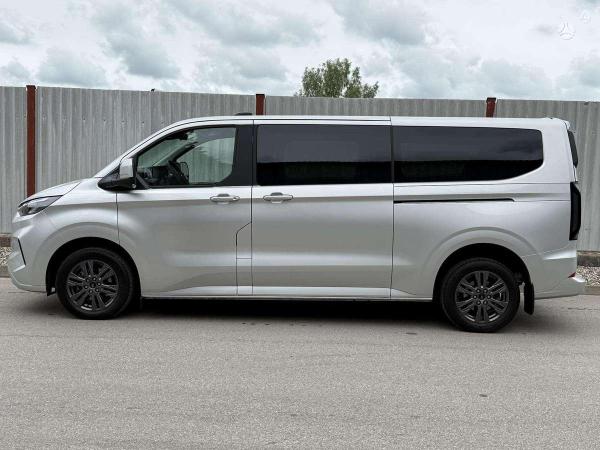 Pelēks Ford Tourneo Custom 2024 Vilkaviškis, ar dzinēja tilpumu 2.00 L un nobraukumu 9 tūkst. km par 40000 €, foto 3 vietnē AUTOMOTO.COM.LV