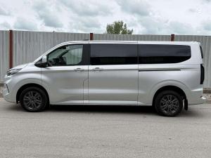 Pelēks Ford Tourneo Custom 2024 Vilkaviškis, ar dzinēja tilpumu 2.00 L un nobraukumu 9 tūkst. km par 40000 €, foto 3 vietnē AUTOMOTO.COM.LV
