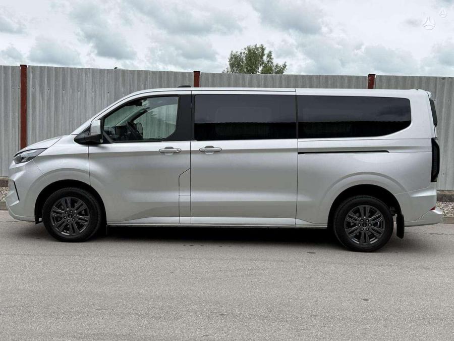 Pelēks Ford Tourneo Custom 2024 Vilkaviškis, ar dzinēja tilpumu 2.00 L un nobraukumu 9 tūkst. km par 40000 €, foto 3 vietnē AUTOMOTO.COM.LV