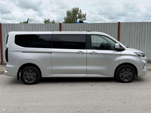 Pelēks Ford Tourneo Custom 2024 Vilkaviškis, ar dzinēja tilpumu 2.00 L un nobraukumu 9 tūkst. km par 40000 €, foto 6 vietnē AUTOMOTO.COM.LV