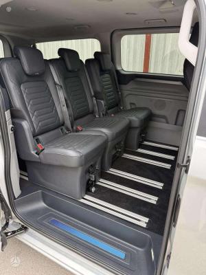 Pelēks Ford Tourneo Custom 2024 Vilkaviškis, ar dzinēja tilpumu 2.00 L un nobraukumu 9 tūkst. km par 40000 €, foto 18 vietnē AUTOMOTO.COM.LV