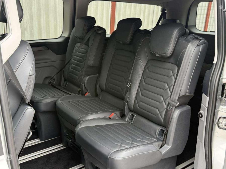 Pelēks Ford Tourneo Custom 2024 Vilkaviškis, ar dzinēja tilpumu 2.00 L un nobraukumu 9 tūkst. km par 40000 €, foto 22 vietnē AUTOMOTO.COM.LV