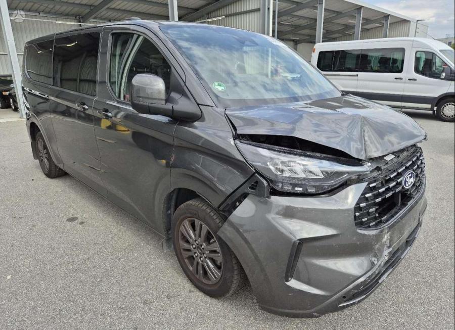 Grey Ford Tourneo Custom 2025 in Klaipeda, with an engine capacity of 2.00 L and mileage of 16 thousand km for 13800 €, photo 1 on AUTOMOTO.COM.LV