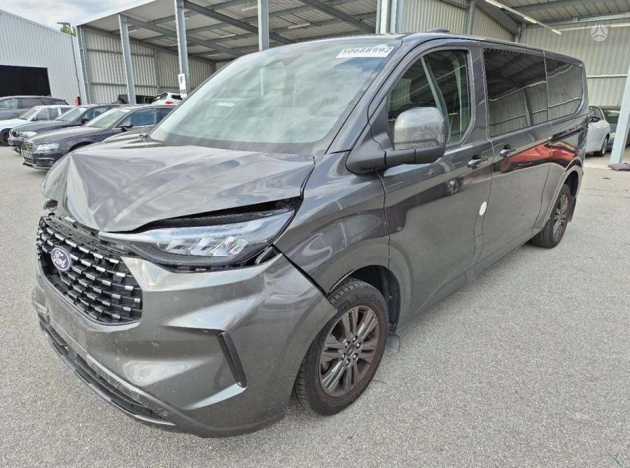 Grey Ford Tourneo Custom 2025 in Klaipeda, with an engine capacity of 2.00 L and mileage of 16 thousand km for 13800 €, photo 4 on AUTOMOTO.COM.LV
