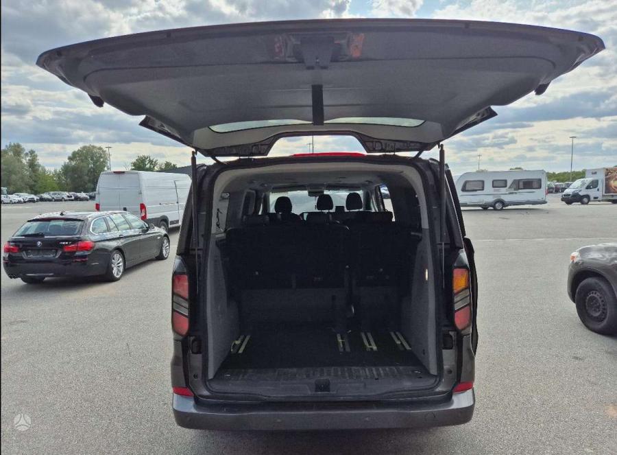 Grey Ford Tourneo Custom 2025 in Klaipeda, with an engine capacity of 2.00 L and mileage of 16 thousand km for 13800 €, photo 14 on AUTOMOTO.COM.LV