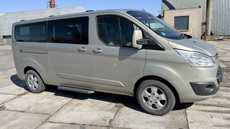 Grey Ford Tourneo Custom 2015 in Palanga, with an engine capacity of 2.20 L and mileage of 404 thousand km for 9000 €, photo 1 on AUTOMOTO.COM.LV