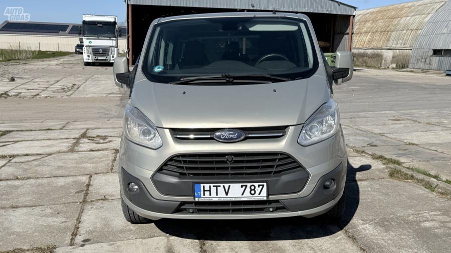 Grey Ford Tourneo Custom 2015 in Palanga, with an engine capacity of 2.20 L and mileage of 404 thousand km for 9000 €, photo 3 on AUTOMOTO.COM.LV