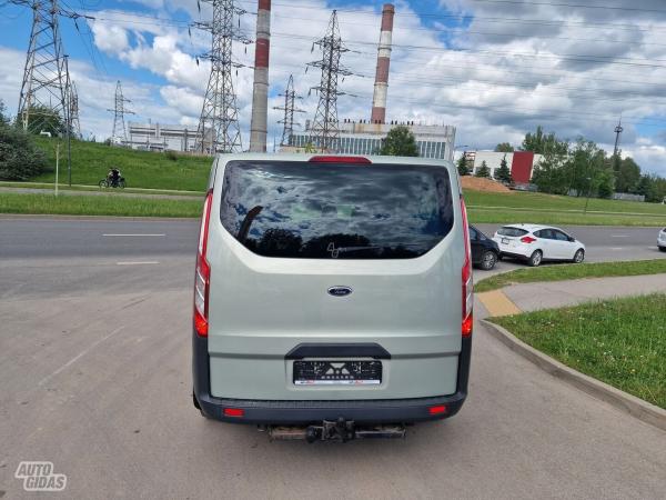 Grey Ford Tourneo Custom 2015 in Kaunas, with an engine capacity of 2.20 L and mileage of 290 thousand km for 12990 €, photo 9 on AUTOMOTO.COM.LV