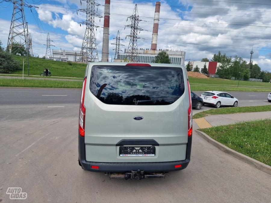 Grey Ford Tourneo Custom 2015 in Kaunas, with an engine capacity of 2.20 L and mileage of 290 thousand km for 12990 €, photo 10 on AUTOMOTO.COM.LV
