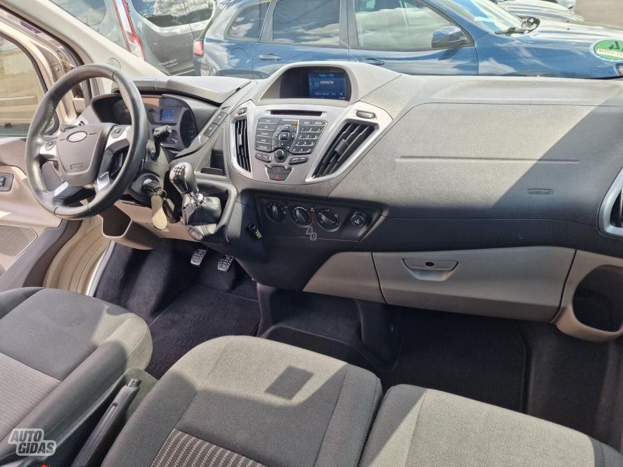 Grey Ford Tourneo Custom 2015 in Kaunas, with an engine capacity of 2.20 L and mileage of 290 thousand km for 12990 €, photo 21 on AUTOMOTO.COM.LV