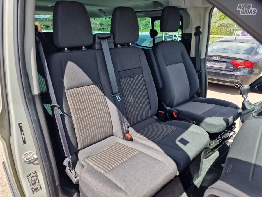 Grey Ford Tourneo Custom 2015 in Kaunas, with an engine capacity of 2.20 L and mileage of 290 thousand km for 12990 €, photo 23 on AUTOMOTO.COM.LV