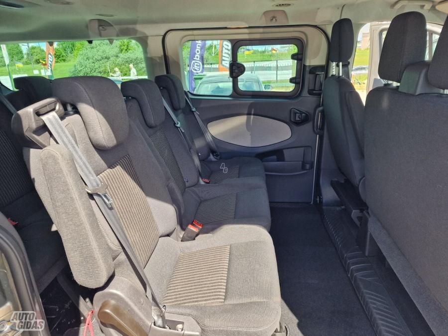 Grey Ford Tourneo Custom 2015 in Kaunas, with an engine capacity of 2.20 L and mileage of 290 thousand km for 12990 €, photo 28 on AUTOMOTO.COM.LV