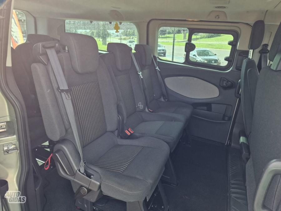 Grey Ford Tourneo Custom 2015 in Kaunas, with an engine capacity of 2.20 L and mileage of 290 thousand km for 12990 €, photo 31 on AUTOMOTO.COM.LV