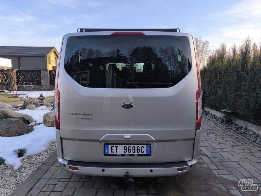 Grey Ford Tourneo Custom 2014 in Vilnius, with an engine capacity of 2.20 L and mileage of 220 thousand km for 13300 €, photo 7 on AUTOMOTO.COM.LV