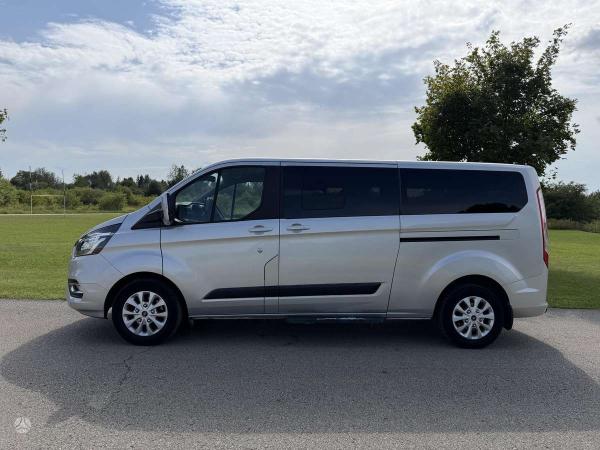 Grey Ford Tourneo Custom 2018 in Siauliai, with an engine capacity of 2.00 L and mileage of 201 thousand km for 13650 €, photo 6 on AUTOMOTO.COM.LV