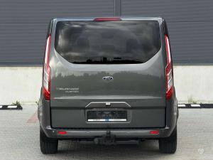 Pelēks Ford Tourneo Custom 2019 Šauļi, ar dzinēja tilpumu 2.00 L un nobraukumu 287 tūkst. km par 18990 €, foto 7 vietnē AUTOMOTO.COM.LV