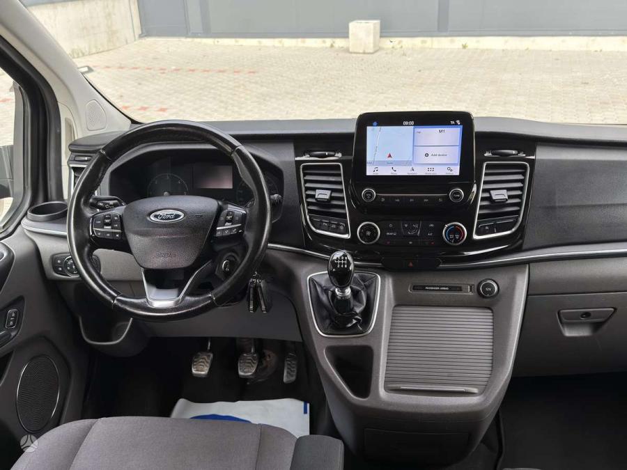 Pelēks Ford Tourneo Custom 2019 Šauļi, ar dzinēja tilpumu 2.00 L un nobraukumu 287 tūkst. km par 18990 €, foto 16 vietnē AUTOMOTO.COM.LV